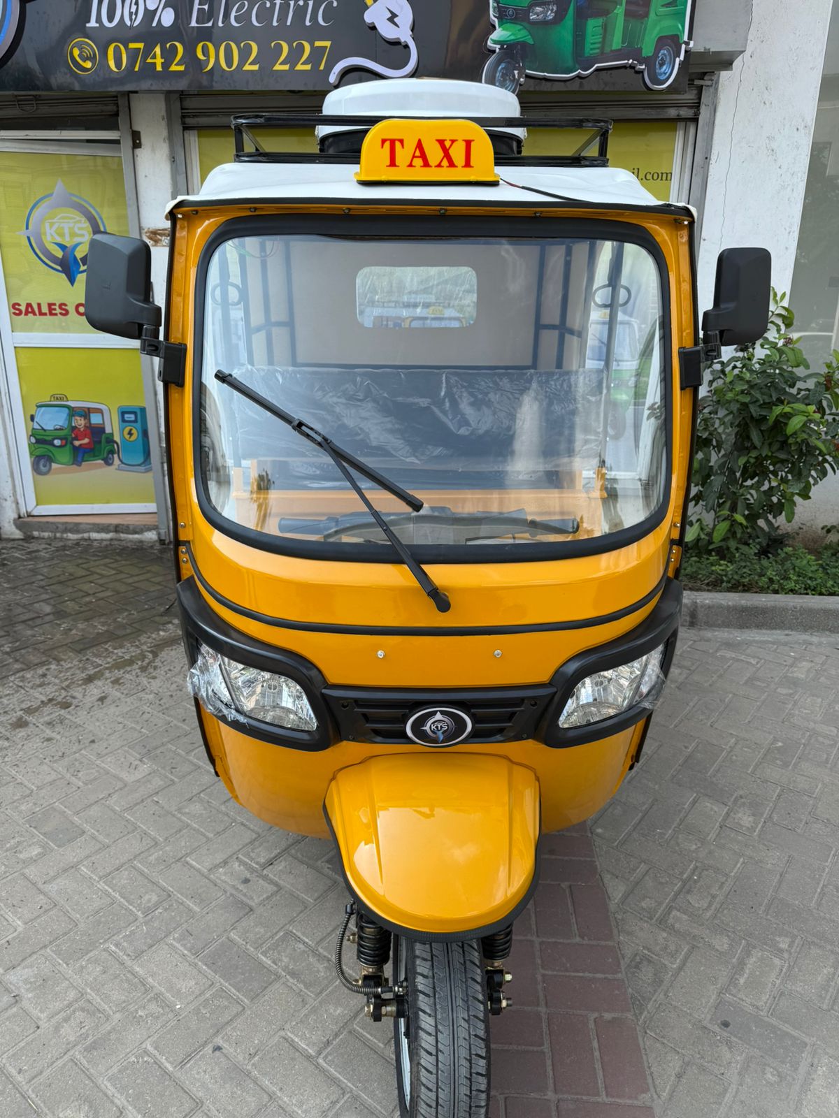 KTS Tuktuk – Africa’s 100% Electric Tuktuks for Passenger & Cargo